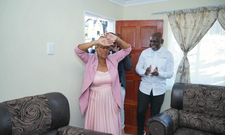 Owakhahlanyezwa izikhukhula unikwe indlu entsha | Eyethu News