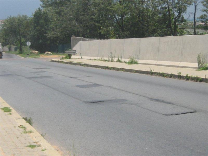 Structural defect on fly-over bridge | Midrand Reporter