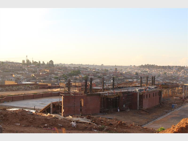 Work to Ivory Park swimming complex progresses slowly | Midrand Reporter