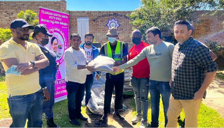 55 blankets donated to the Midrand SAPS to help the underprivileged ...