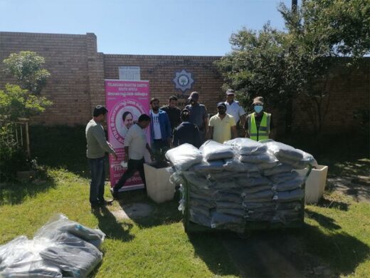 55 blankets donated to the Midrand SAPS to help the underprivileged ...