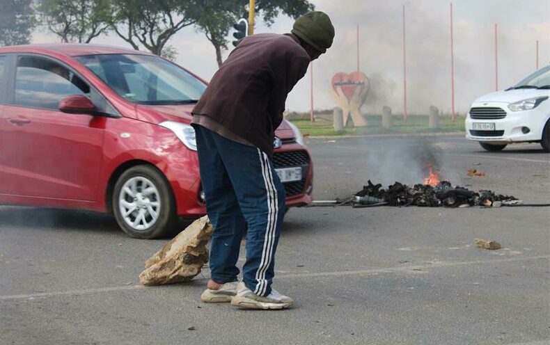 Rabie Ridge residents protest against power outages unrelated to load ...