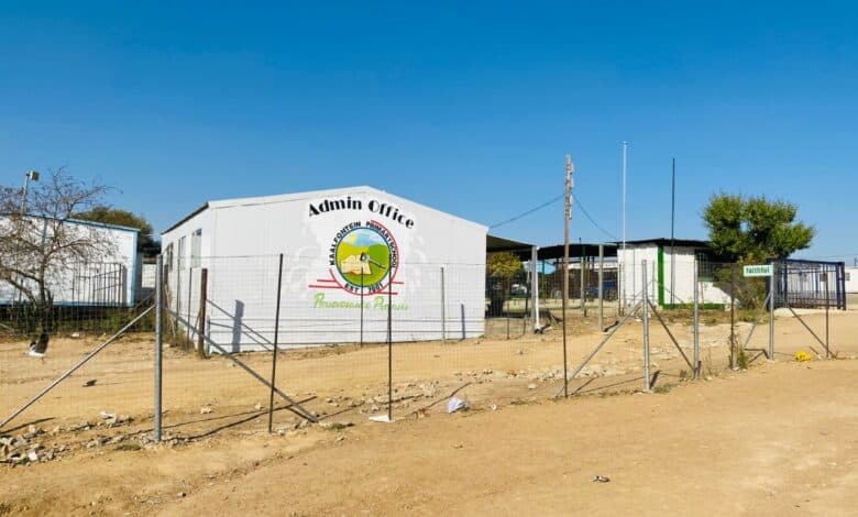 GDE promises to deploy mobile classrooms at Kaalfontein Primary to ...