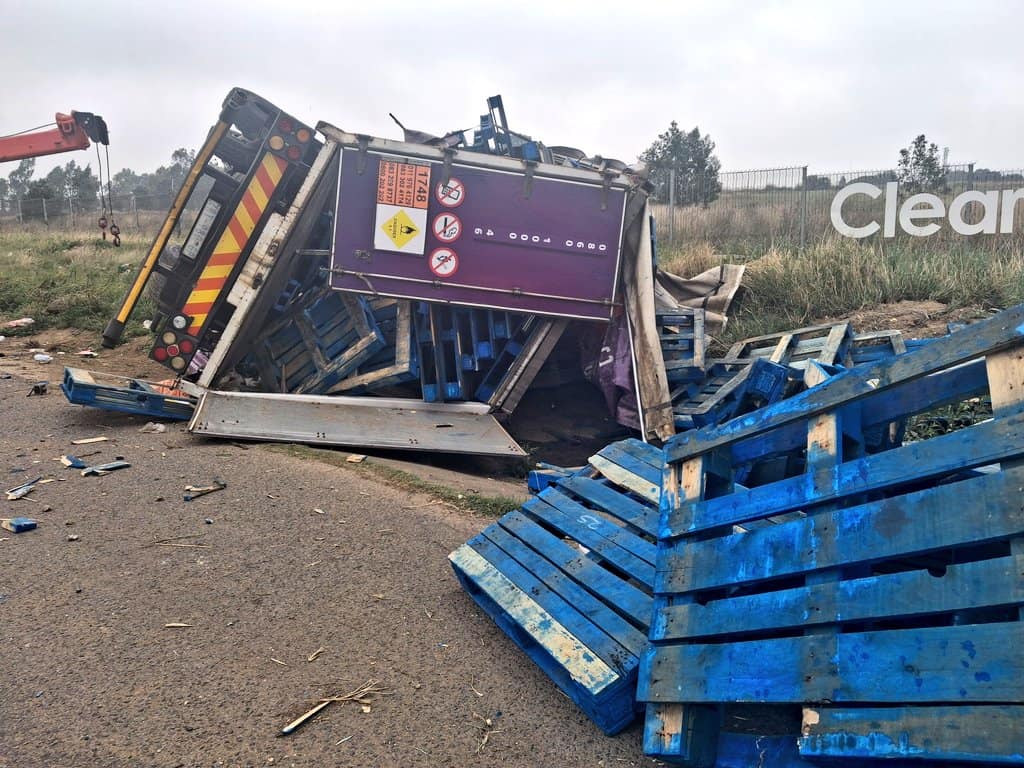 Motorists urged to avoid Allandale Road after truck overturns | Midrand ...