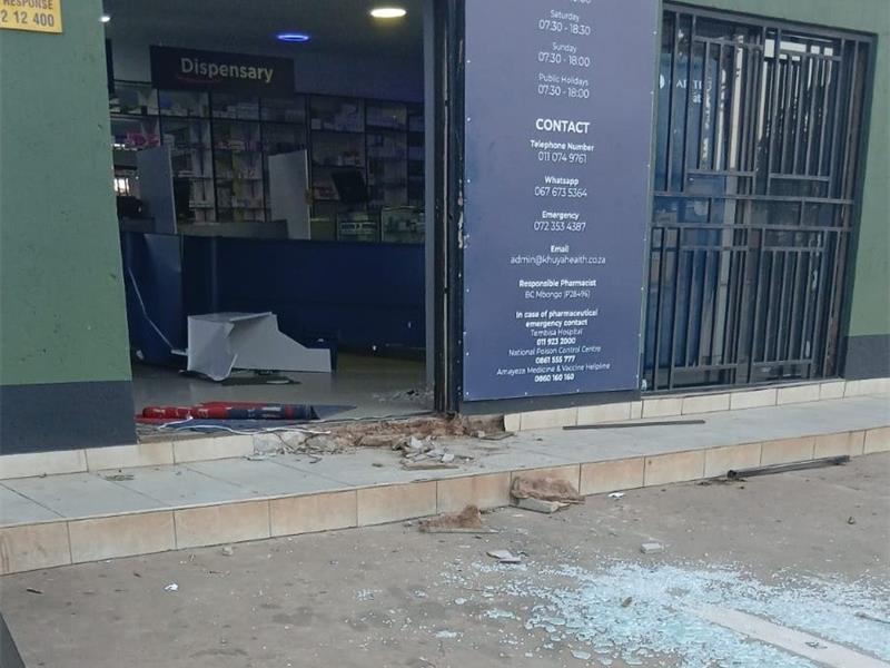 Suspects flee with undisclosed cash after Ivory Park pharmacy ATM ...
