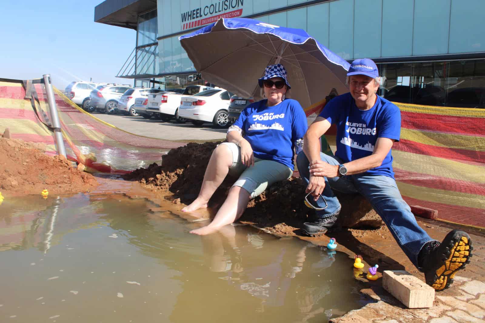 Councillors slam Joburg Water delays over water leak threatening ...