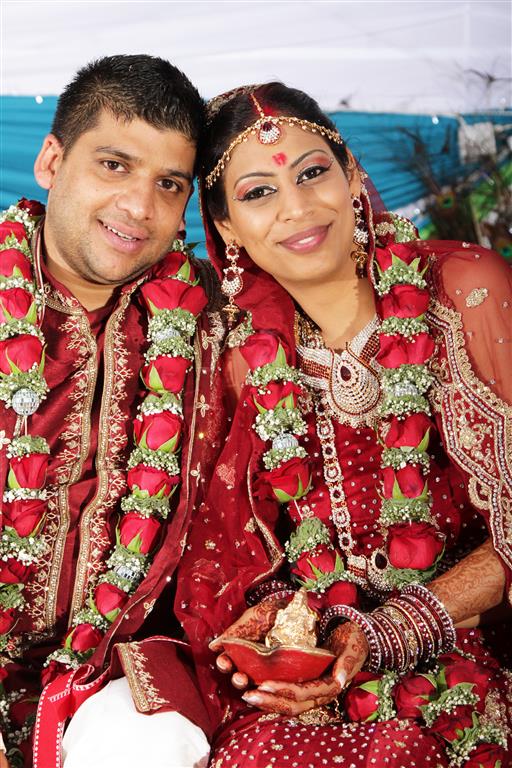 Yudesh and Arthie bind their love | Northern Natal News