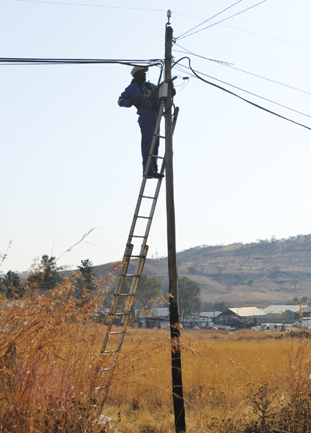 Cut cable severs communication | Northern Natal News