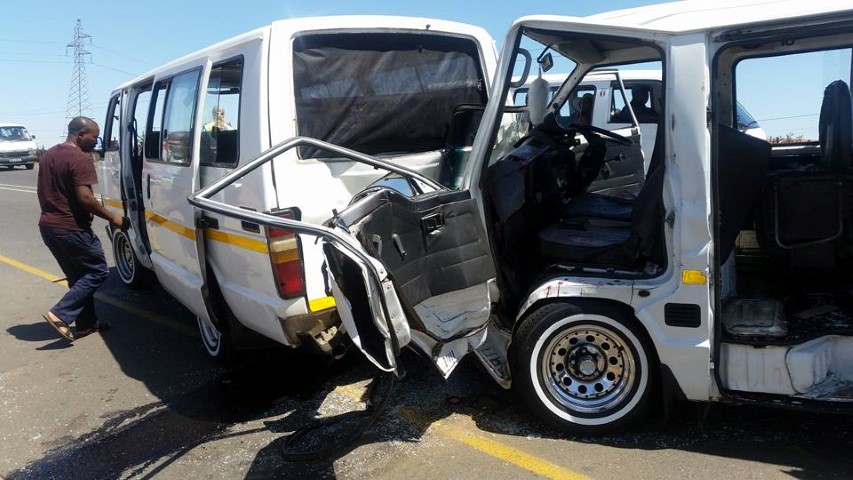 COLLISION: 26 injured in mini bus crash | Northern Natal News