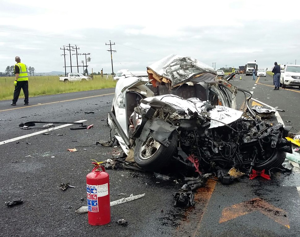 Five killed in two N11 vehicle smashes | Northern Natal News