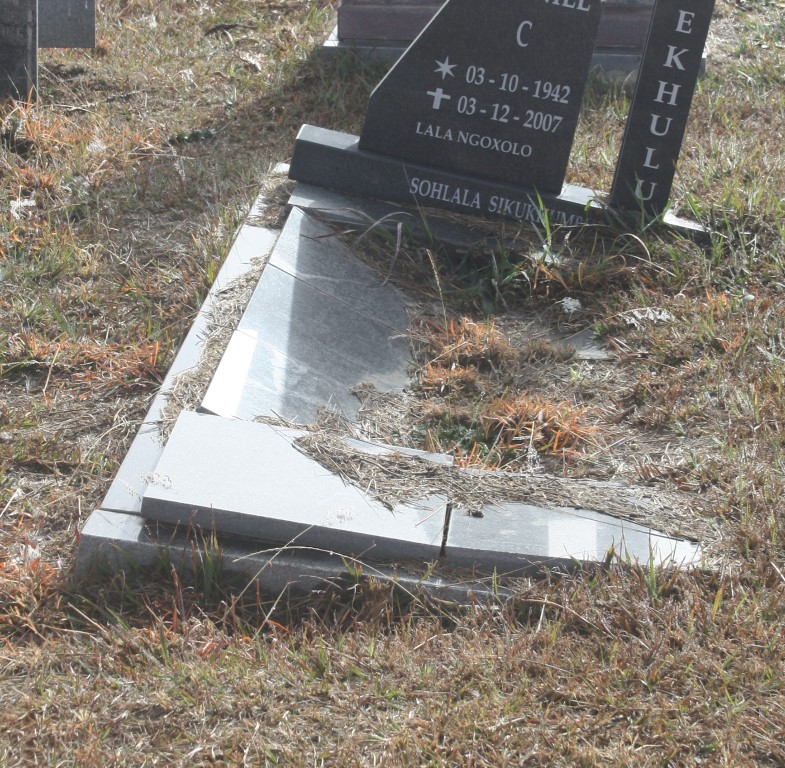 Trouble looms at Roy Point Cemetery | Northern Natal News