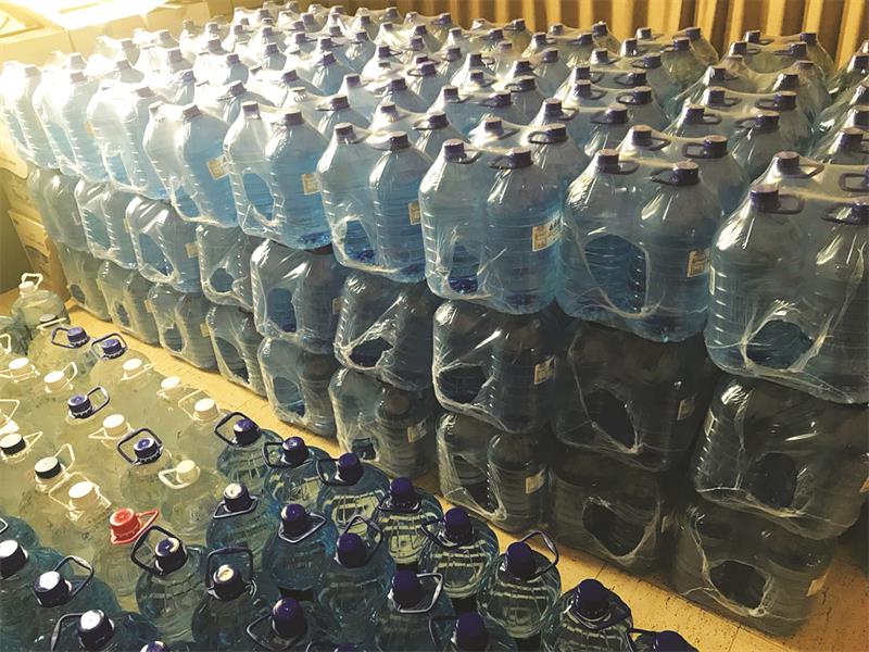 Thousands of bottles of water collected for Cape Town | Northern Natal News