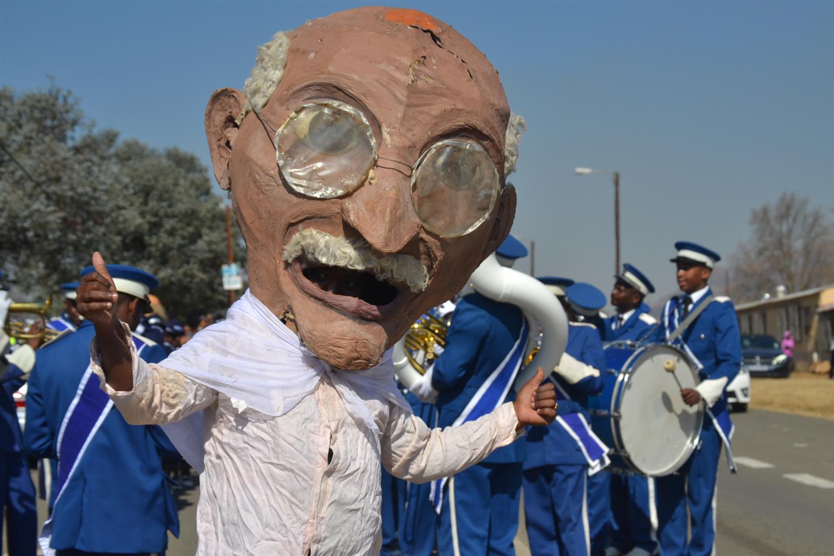 Dundee July parade sets the scene for the big race day | Northern Natal ...