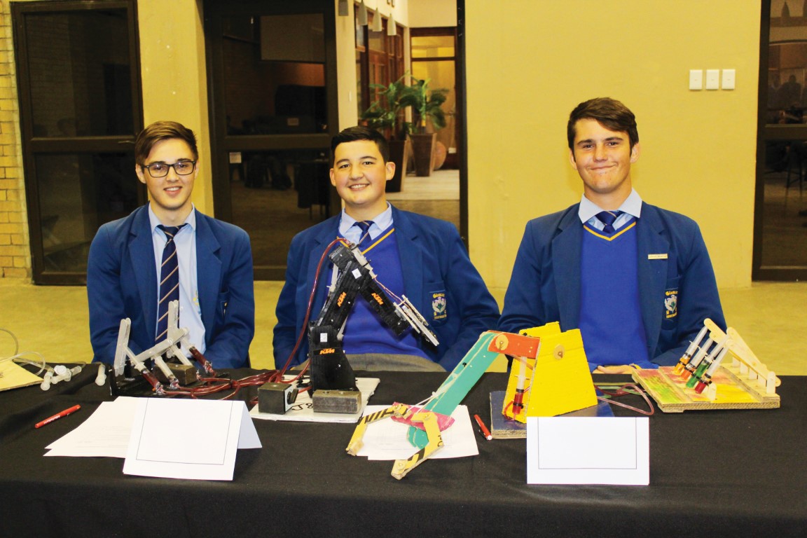 Sarel Cilliers' science boffins engineer victory | Northern Natal News