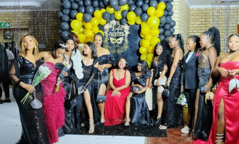 Landbou learners light up in winter | Northern Natal News