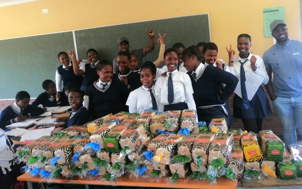 Mthombeni Foundation gives back to the community | Northern Natal News