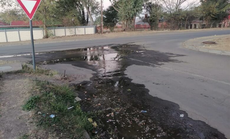Persistent water leak in Clarendon Road | Northern Natal News