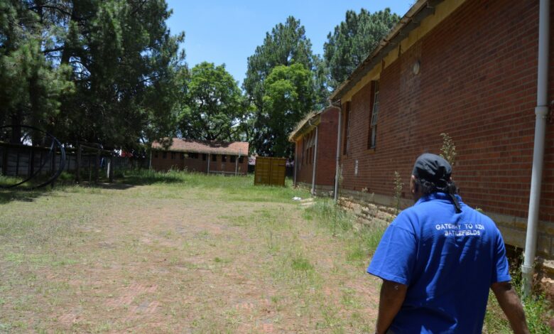 Dundee residents raise fears as bush hideout fuels burglaries ...