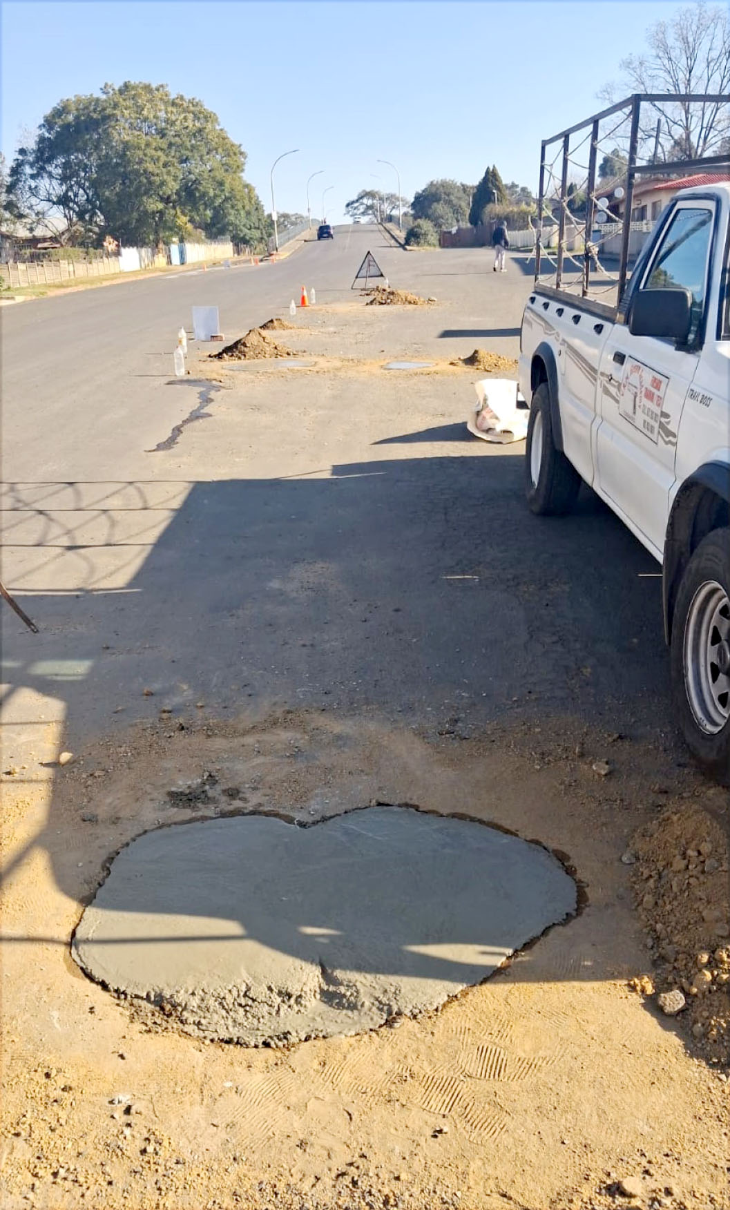Dundee resident repairs potholes and earns community praise | Northern ...