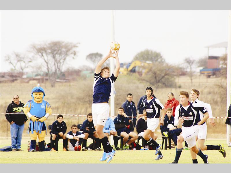 Beeld-trofeë vir 2 van Curro se rugbyspanne | Review