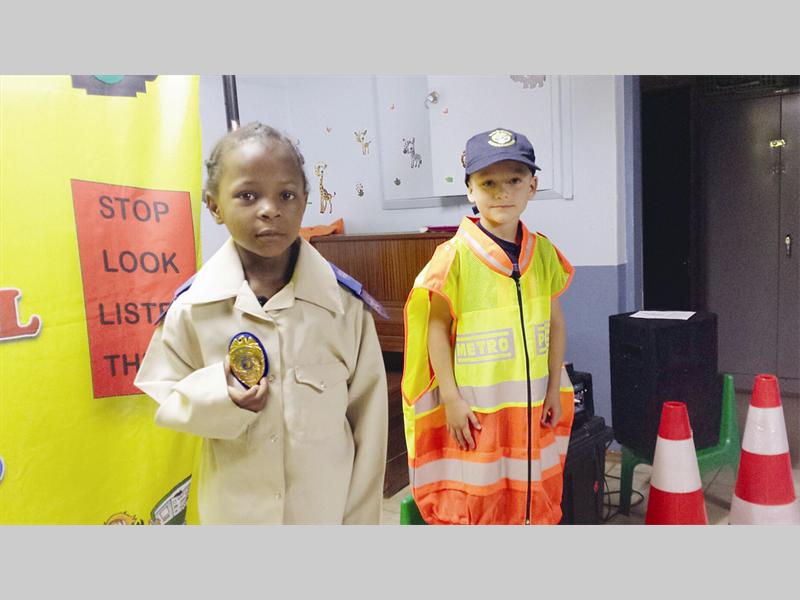 Suikerbekkies leer oor padveiligheid | Review