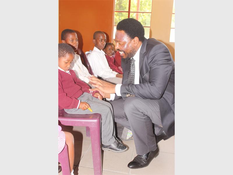 New uniforms for pupils | Review