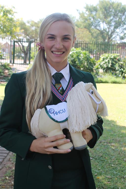 Danielle bepleit lot van mishandelde diere | Review