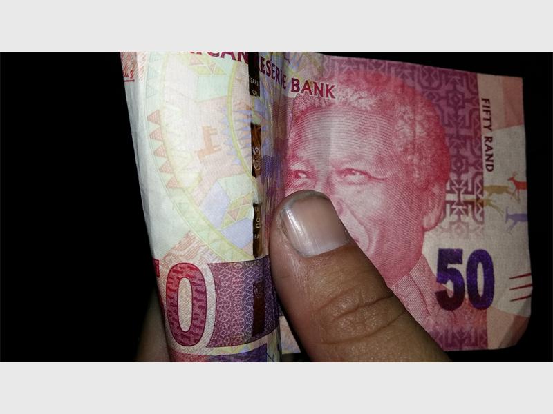 R50 buys a round | Review