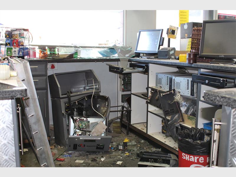 Filling station robbers apply for bail | Review