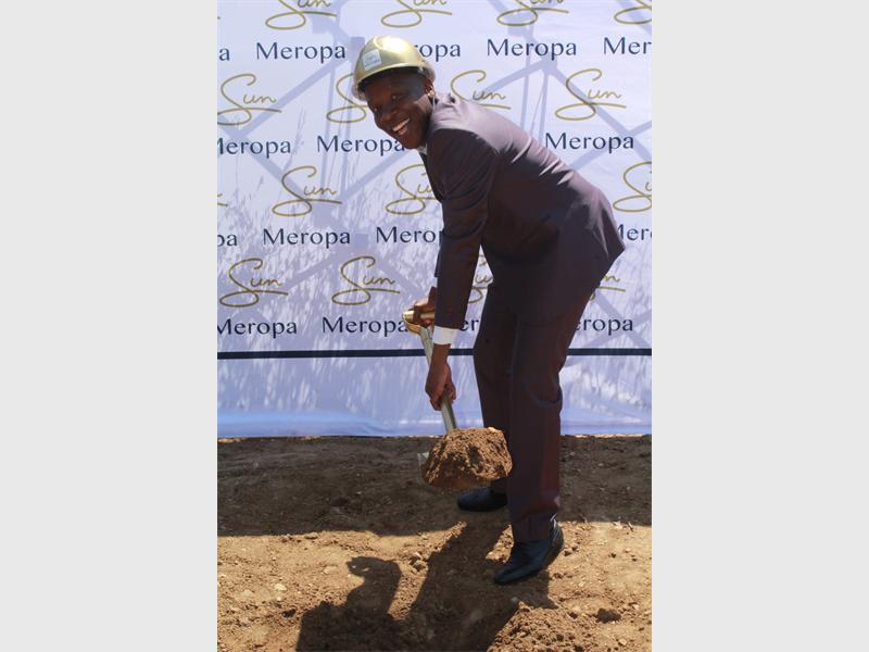 R75m Sun Meropa Hotel to be completed in 2017 | Review