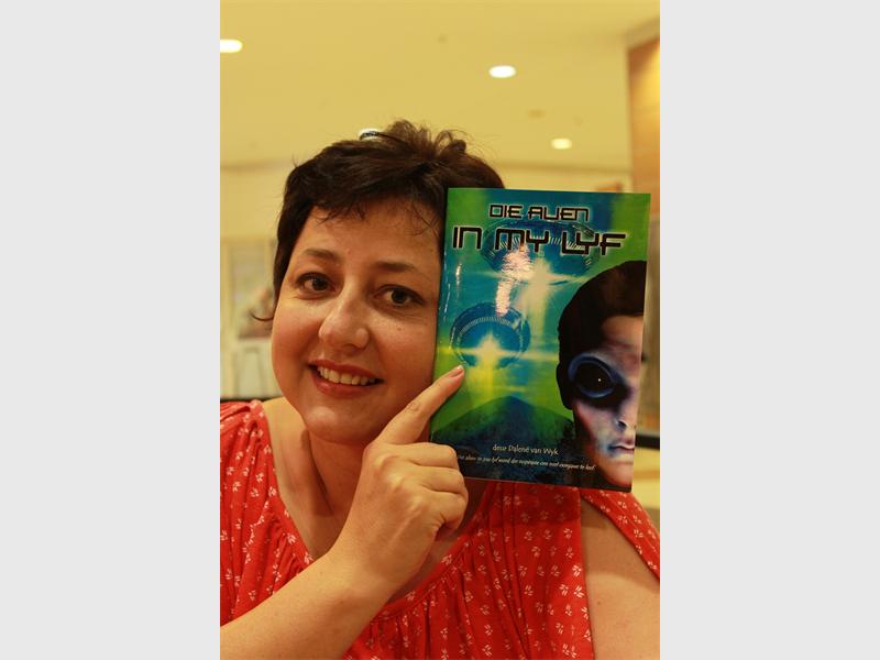 'Vreemde wese' iets van verlede | Review