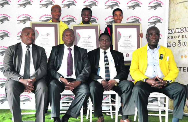 Moletjie celebrates, honours top matrics | Review