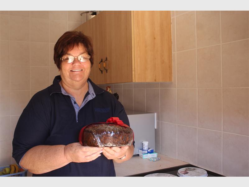 Gunsteling kersfees-tradisiemet 'n knertsie brandewyn | Review