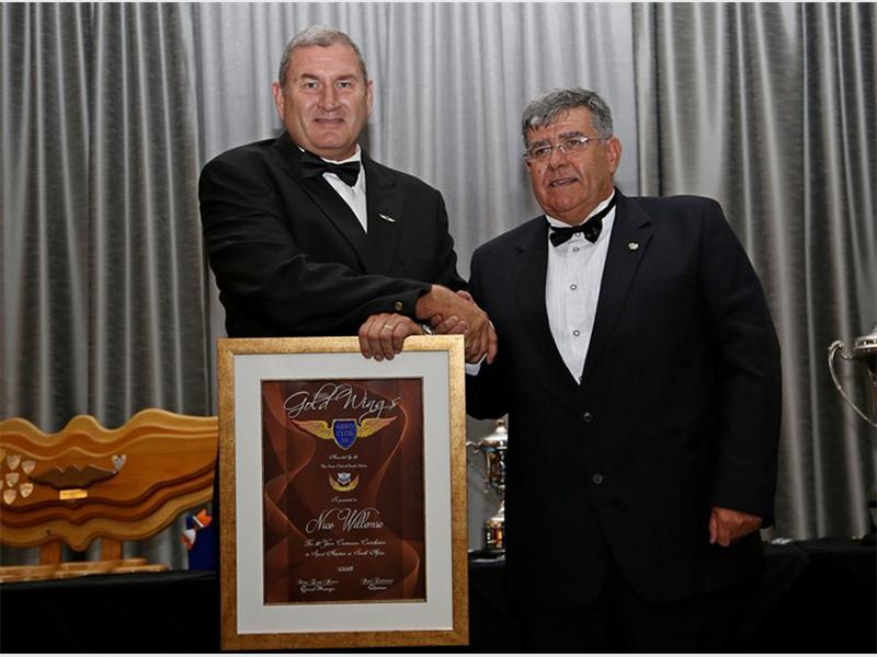 Nico sprei sy goue vlerke | Review