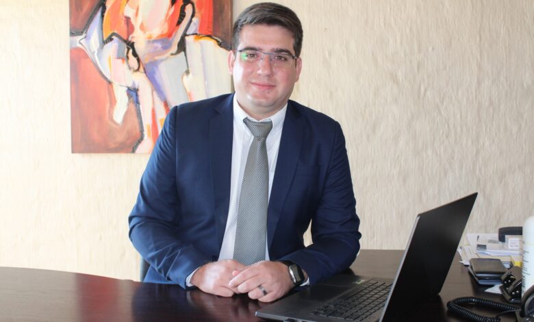 Johan Marx is Curro Heuwelkruin se nuwe hoof | Review