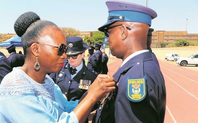 Long service awards given to worthy Limpopo police officials | Review