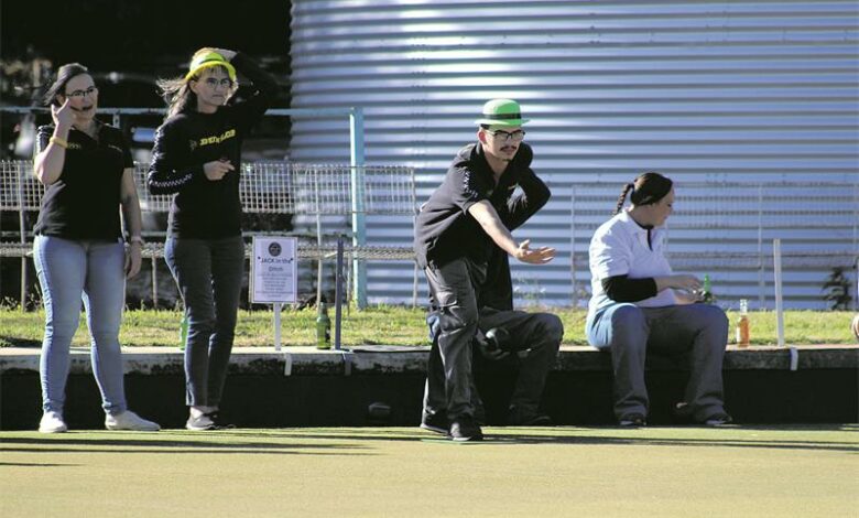 Spelers rol balle vir goeie doel | Review