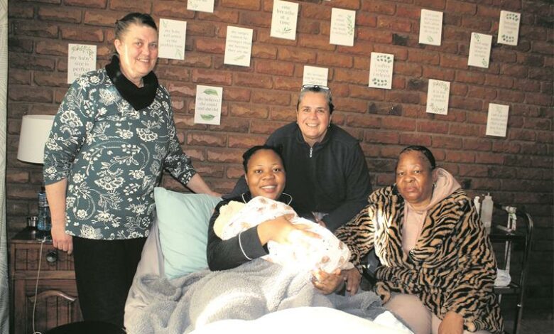 Polokwane mom delivers 4.8kg baby boy naturally at home | Review
