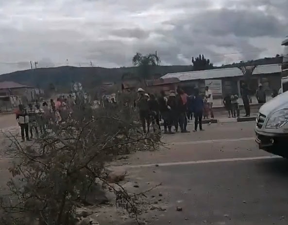 UPDATE: R81 open following Ga-Sekgopo water protest | Review