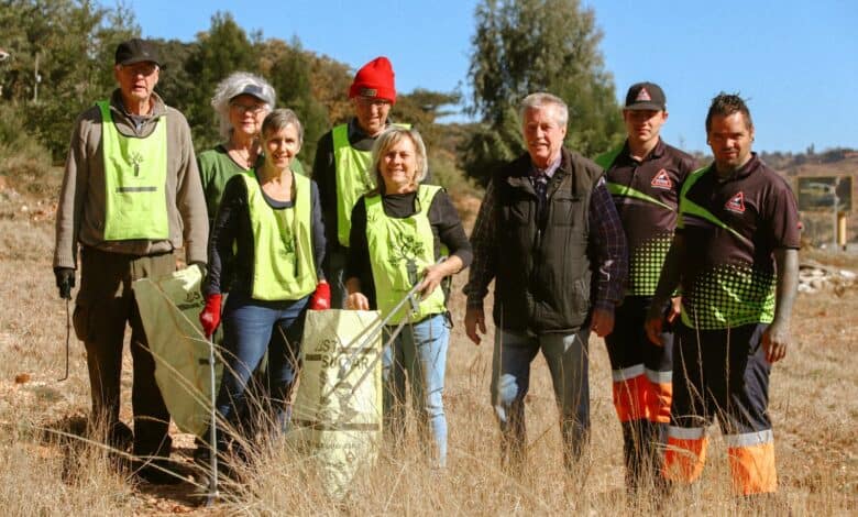 Community Cleaners host a Fairland site clean-up | Northcliff Melville ...