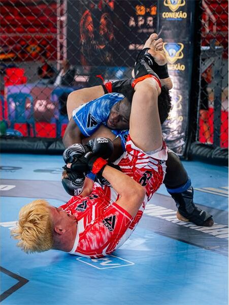 Caleb Swart fights his way to third African MMA title | Northcliff ...