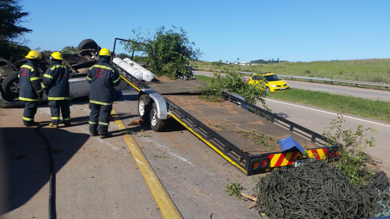 Bakkie and trailer rolls outside Ballito | North Coast Courier