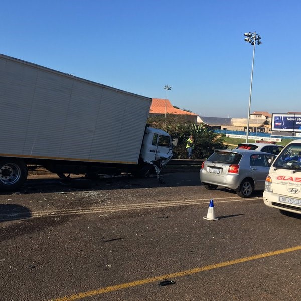 Driver critical in vehicle pile-up at Ballito | North Coast Courier