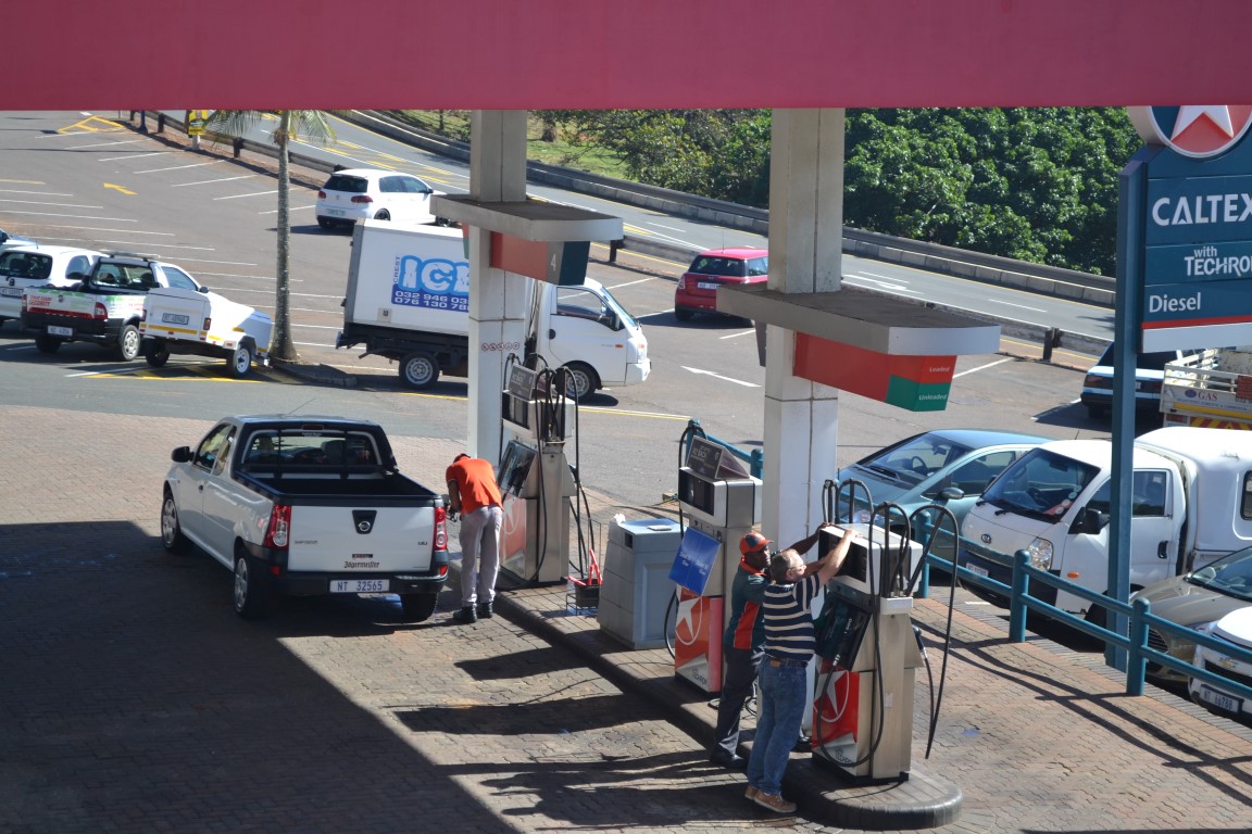 Petrol strike causes a re-fueling frenzy | North Coast Courier