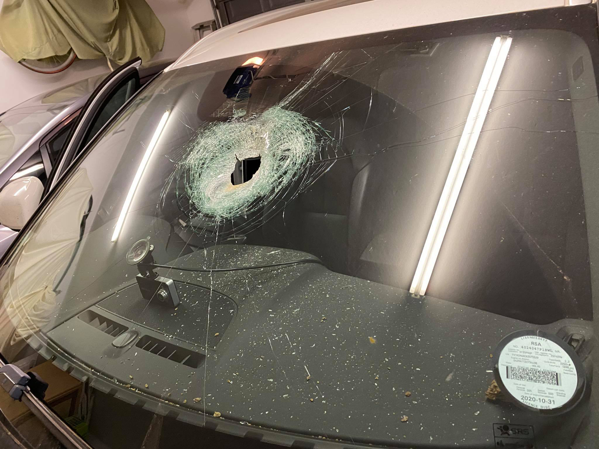 N2 rock throwing returns with two close calls at Durban | North Coast ...