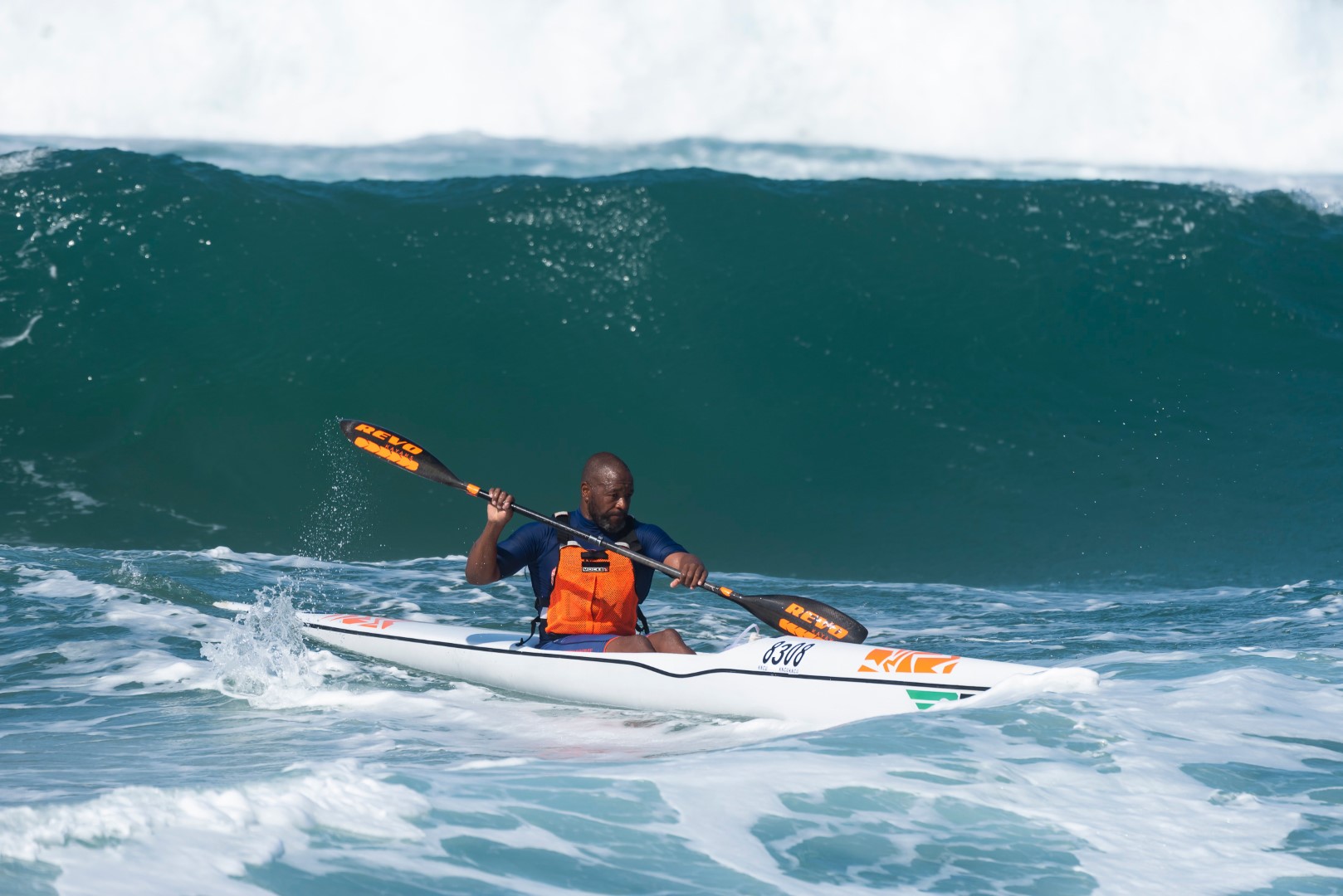 Undefeatable Hank and Pippa McGregor streak ahead in Petrefuel Dolphin ...