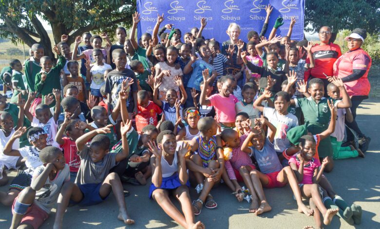 Comrades legend Bruce Fordyce inspires Shakaskraal pupils with Fordyce ...