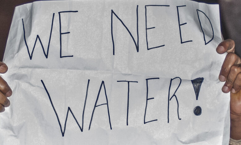 Bullets fly outside Doringkop councillor's house during water protest ...