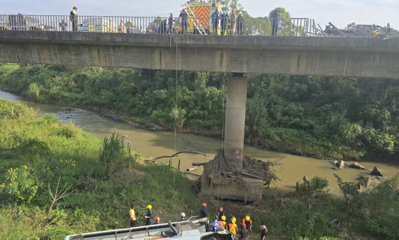 Brake failure blamed in fatal bus crash off Tongaat bridge | North ...
