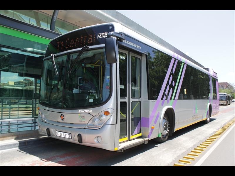 Police looking for six Forest Hill mall robbers | Rekord